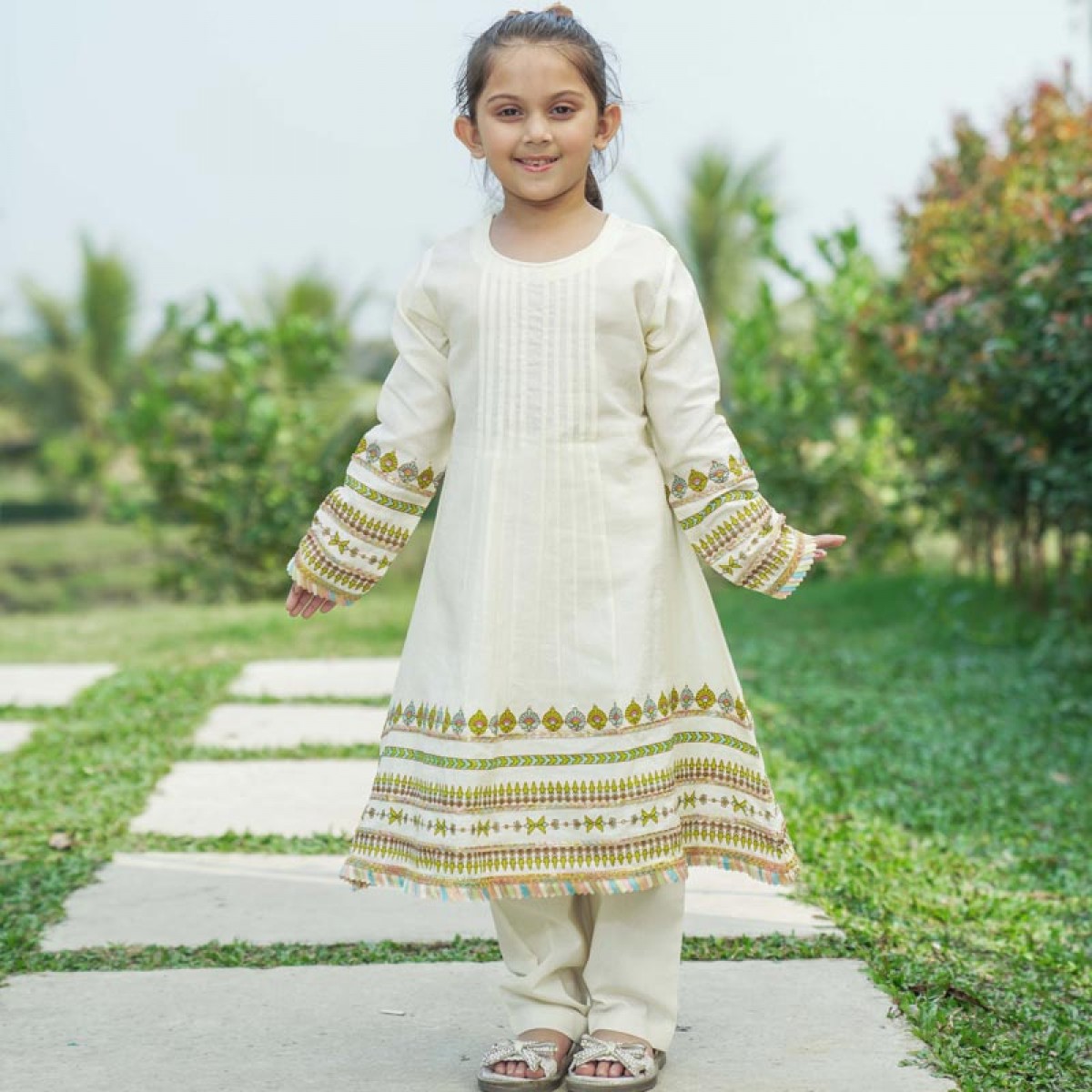 Girl's Salwar kameez Orna